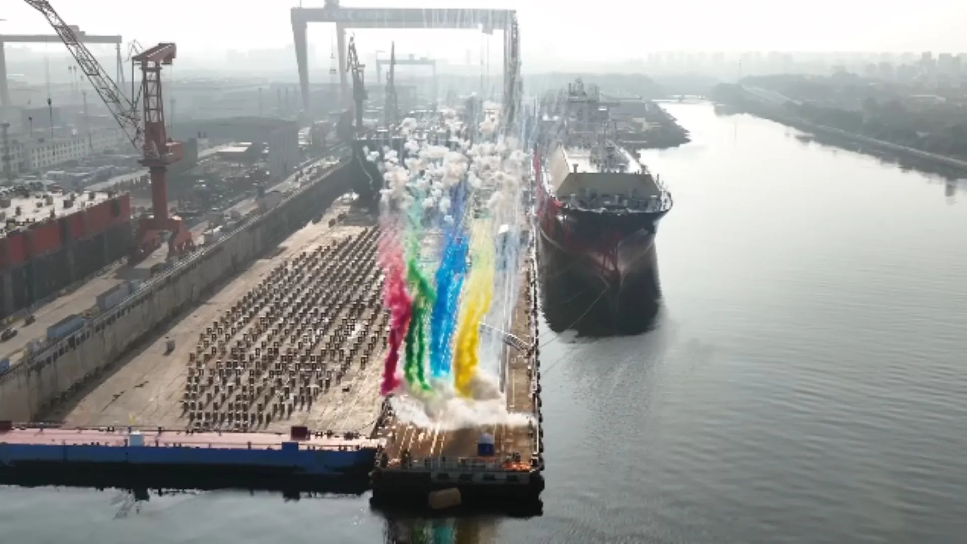 China delivers Haiyun LNG carrier built in Dalian