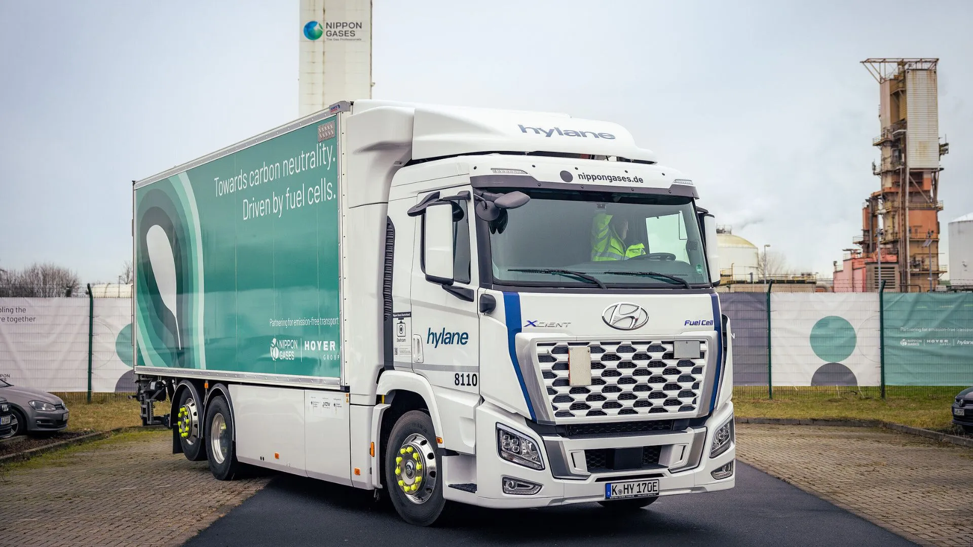 First hydrogen truck designed for dry ice logistics