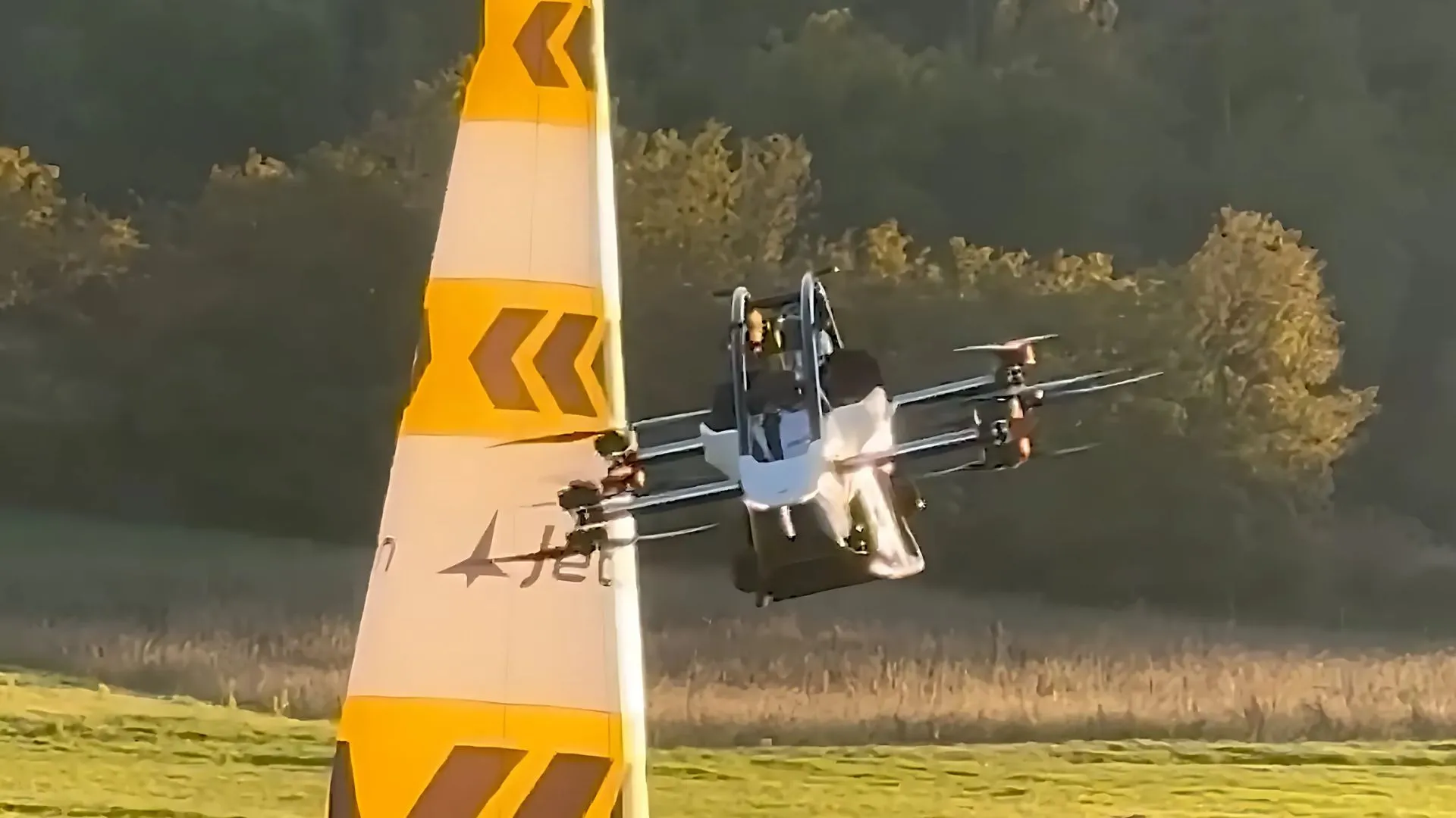 Jetson ONE demonstrates first eVTOL air races...