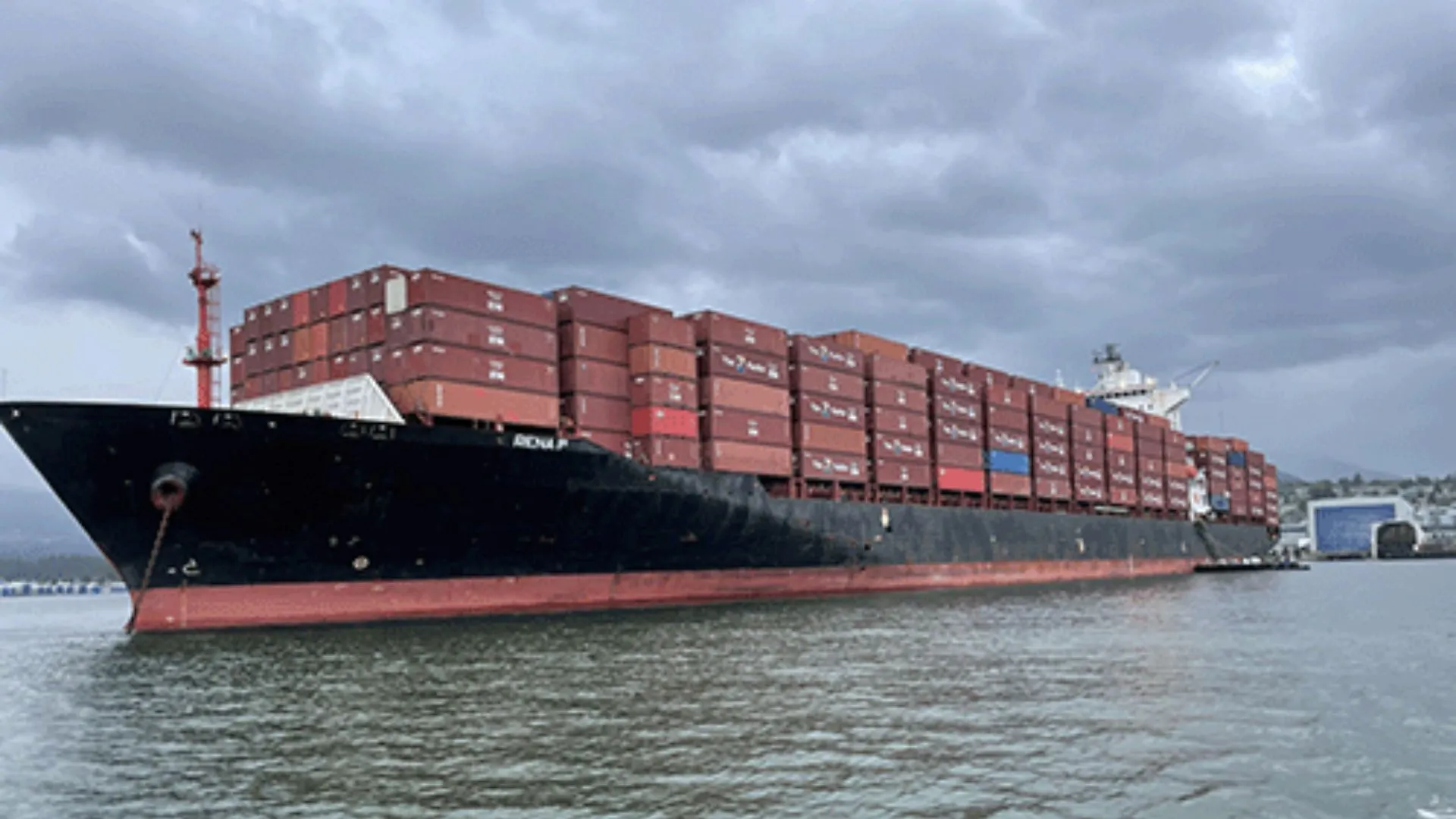 Euroseas amplía contrato de fletamento y lanza EuroHoldings