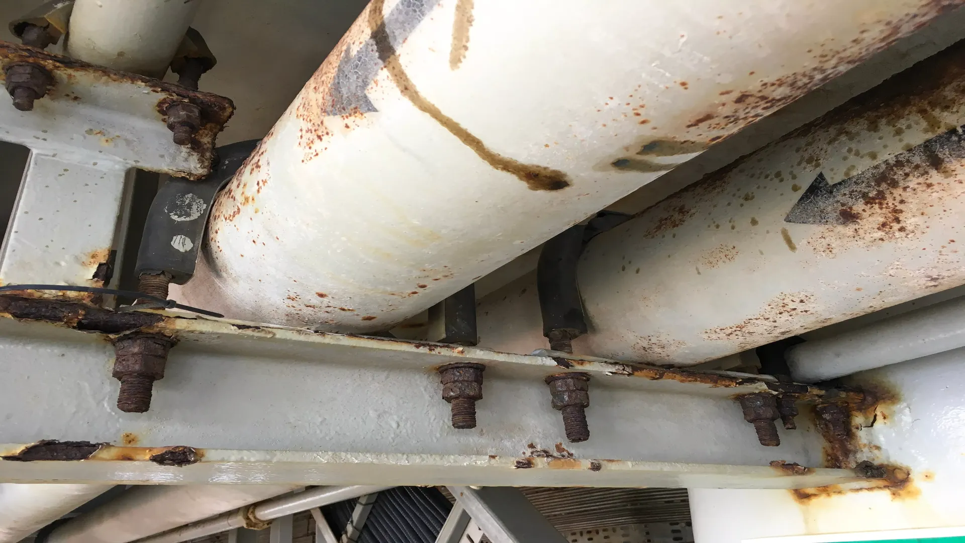 Under Pipe Support Inspection with SRGWT and EMAT