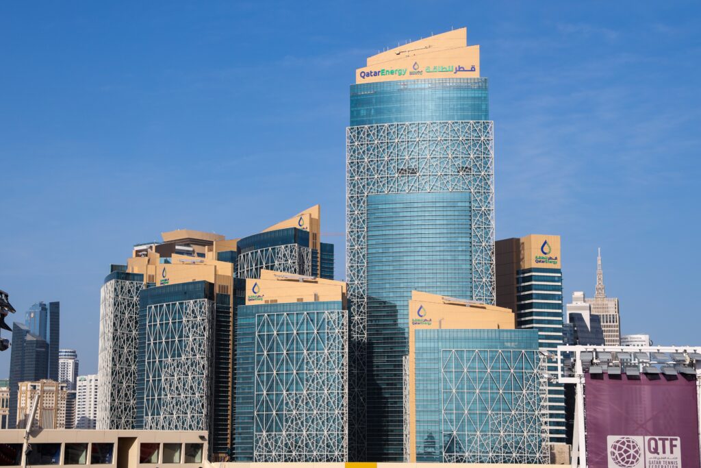 Qatar global gas leader proposed to build gas fleet.