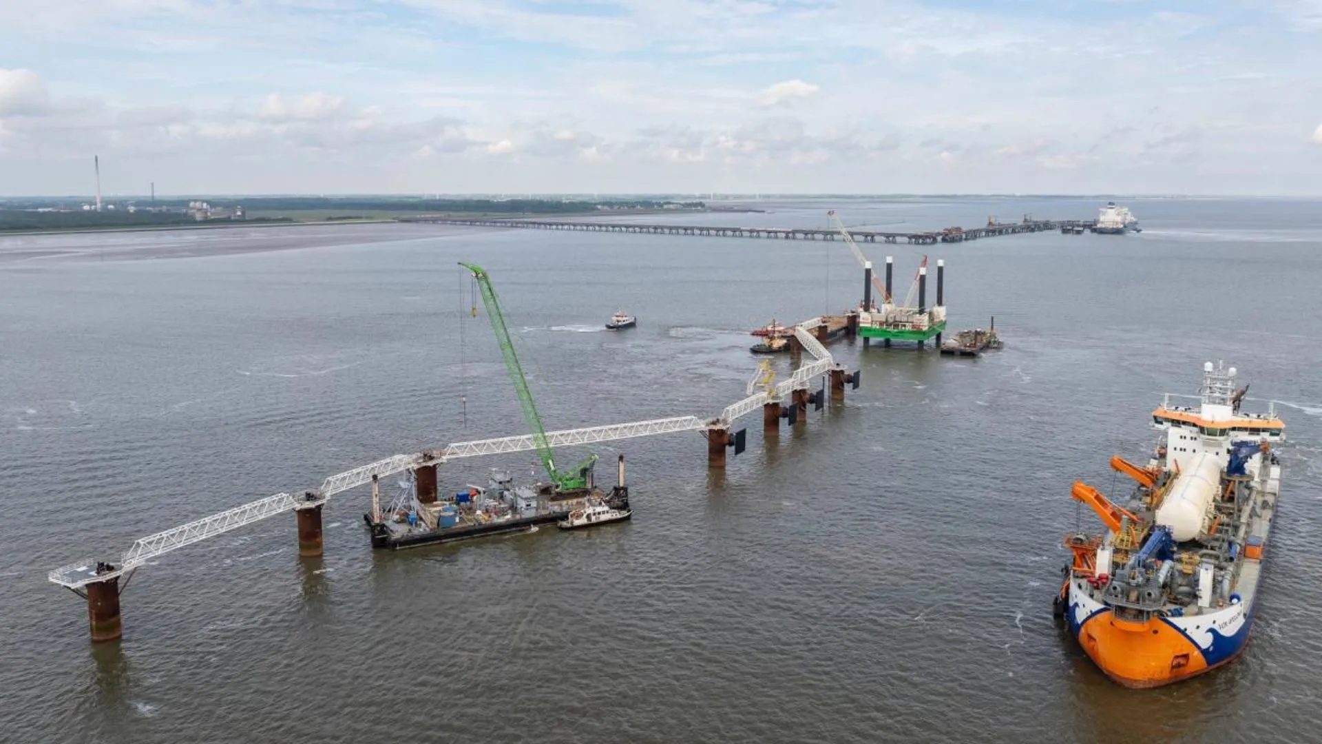 Van Oord completes construction of FSRU dock in Wilhelmshaven, Germany