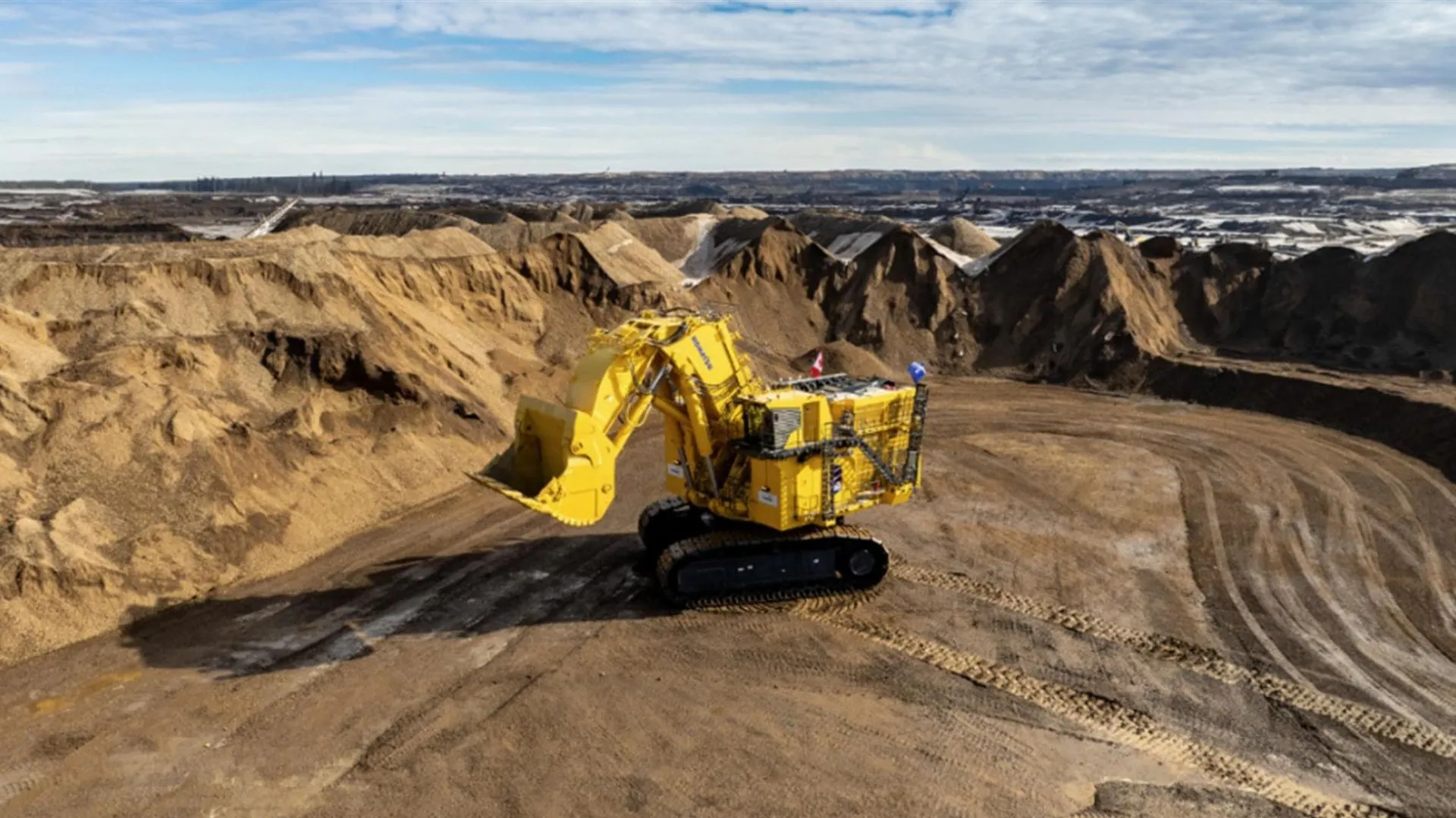 Suncor introduce la pala hidráulica minera PC9000 en Fort Hills