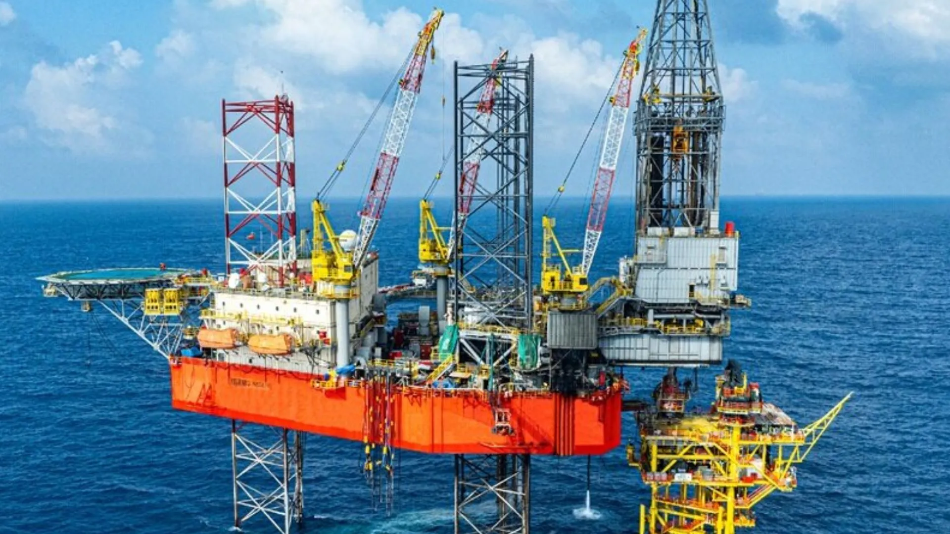 Velesto wins drilling contract with its NAGA 5 platform
