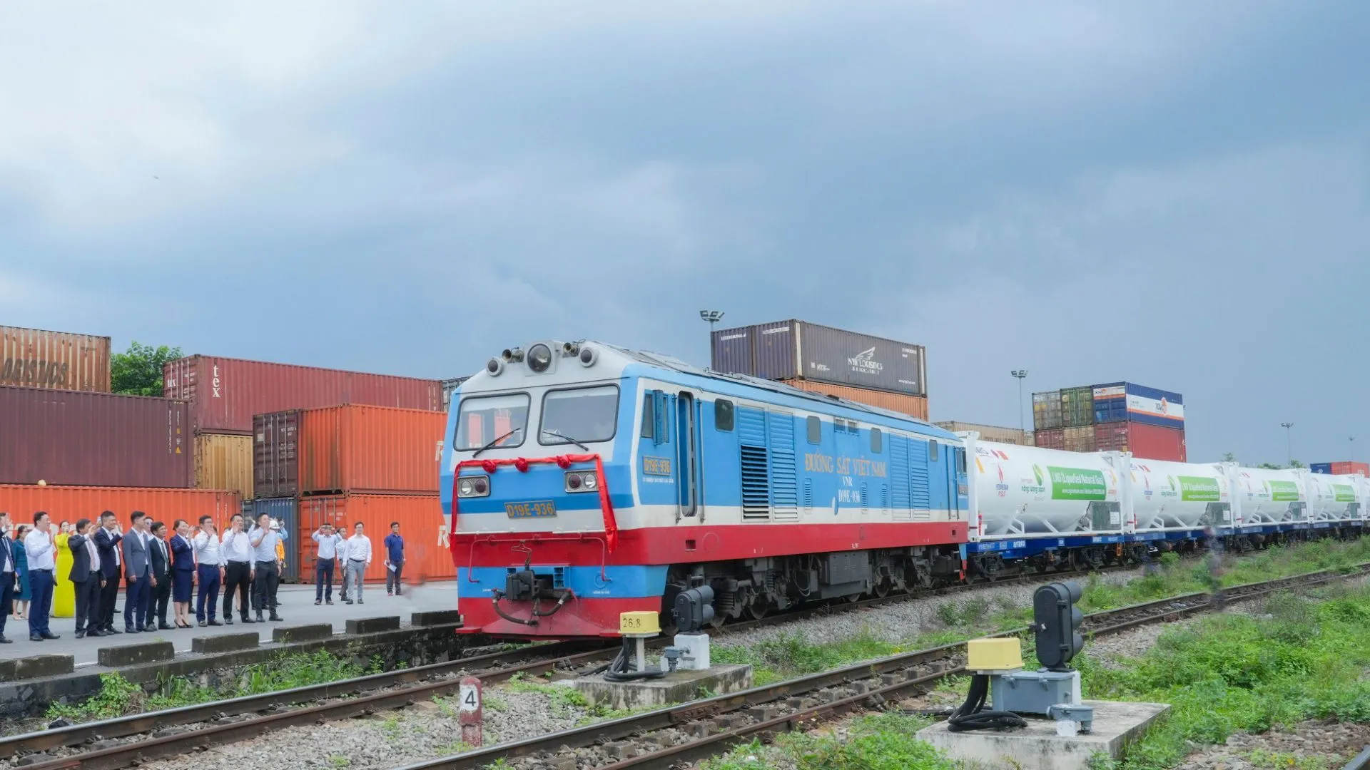 PV GAS launches its first LNG train to northern Vietnam