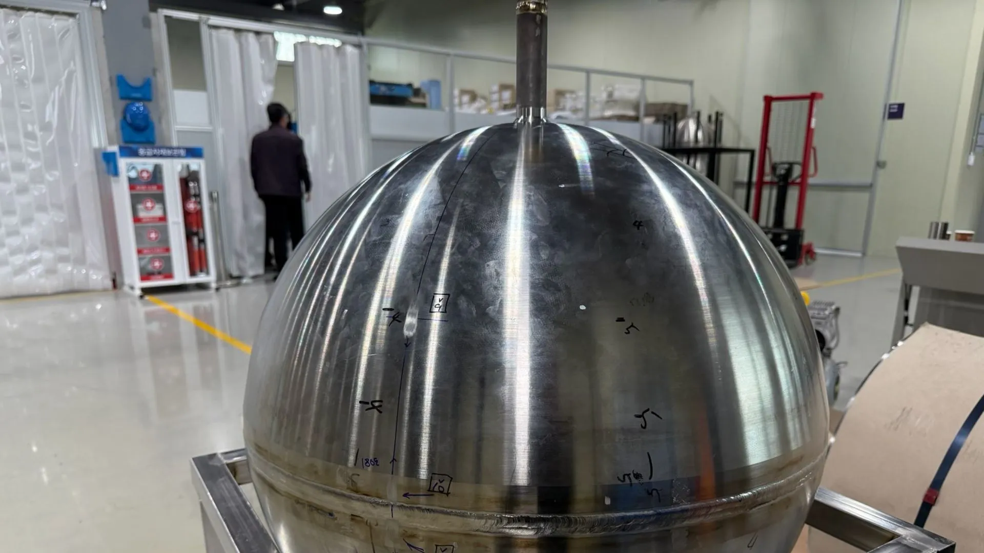 First cryogenic pressure test performed