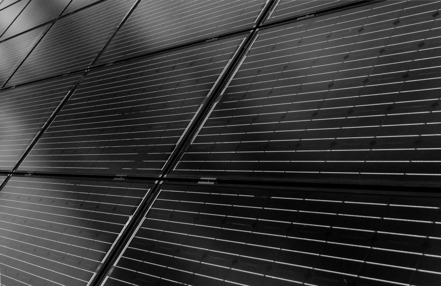 Sharp introduces stunning all-black solar panel
