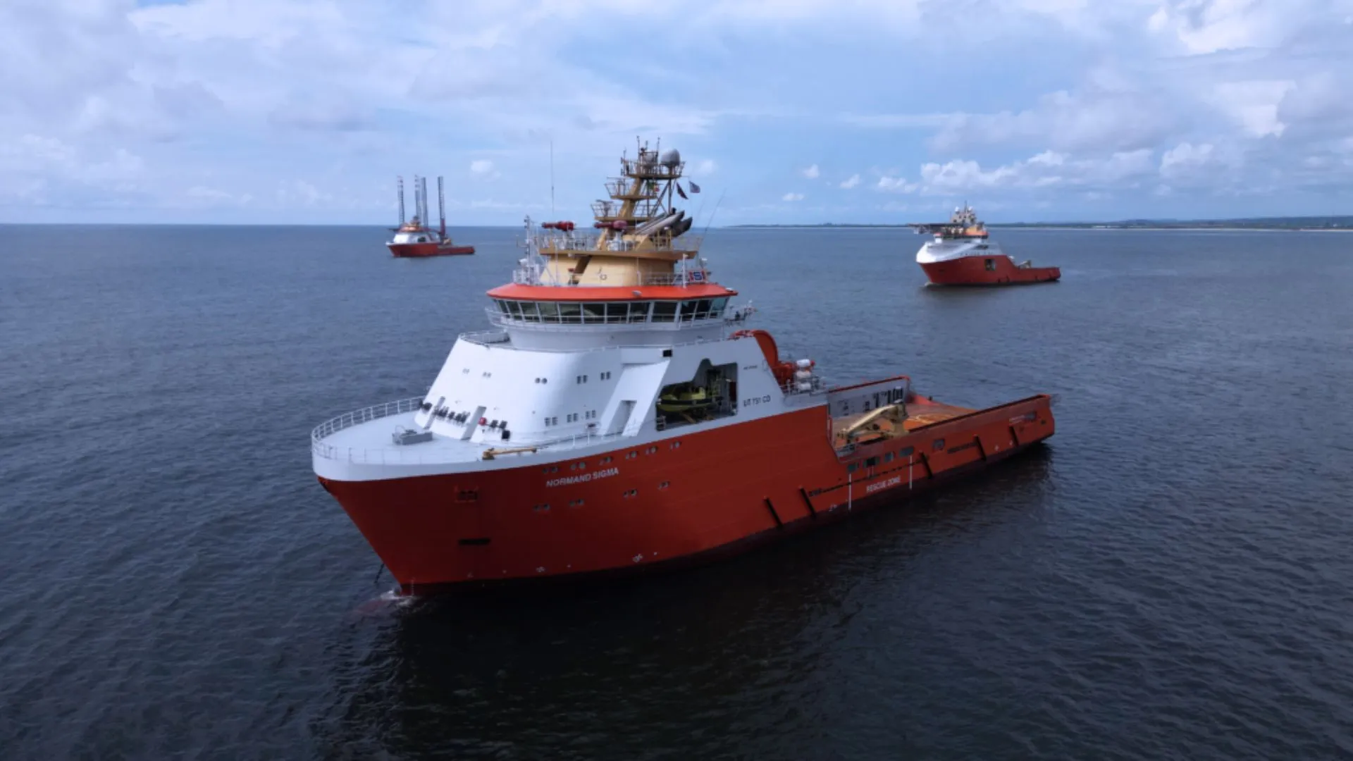 Solstad Offshore firma contratos AHTS con Petrobras