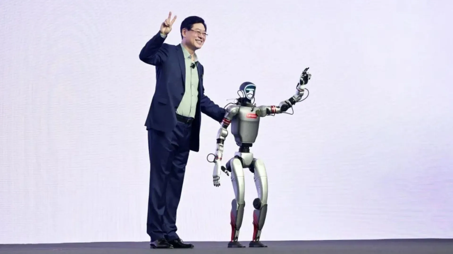 El robot humanoide LeXiang No.1 de Lenovo integra IA