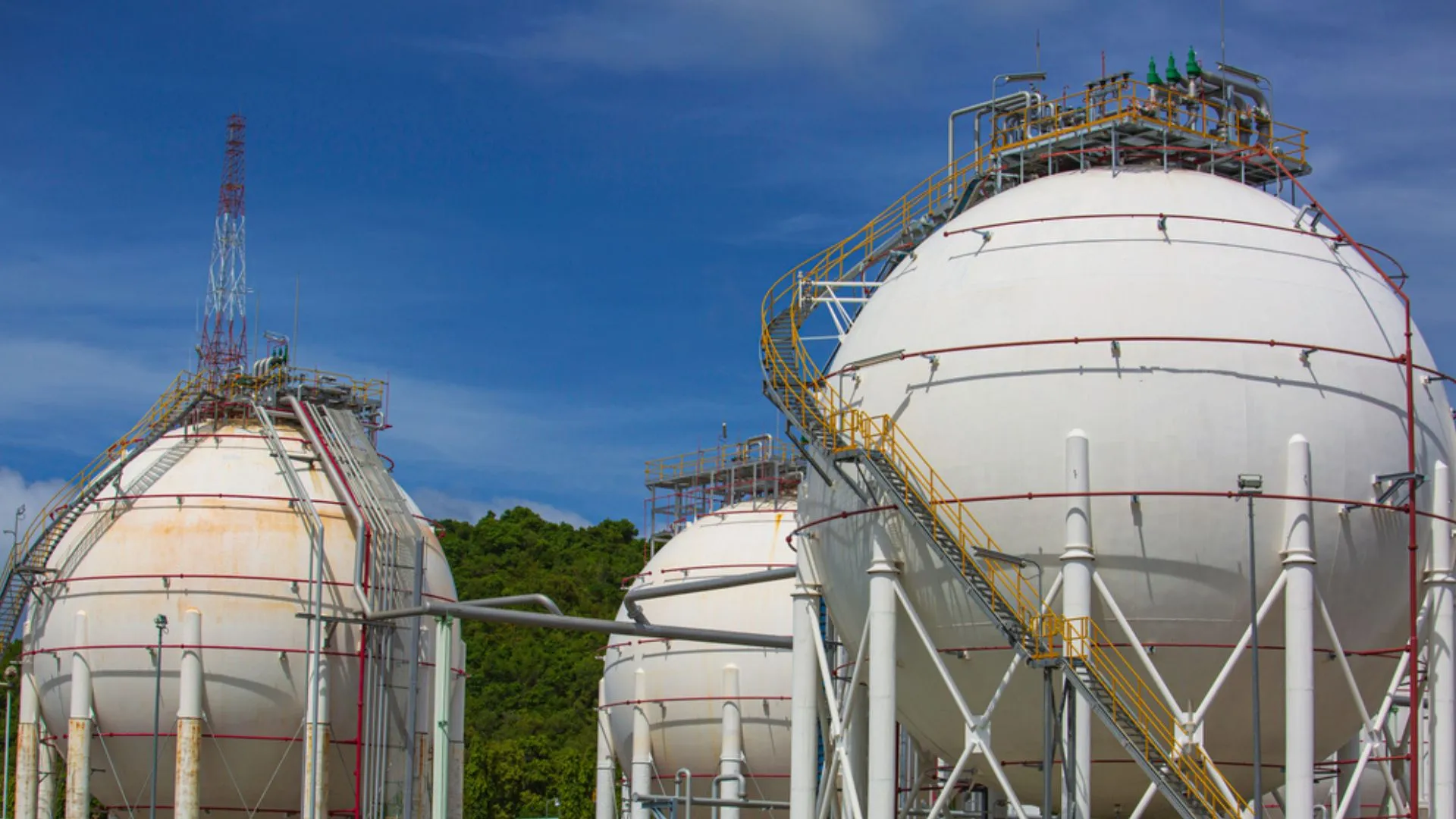EU extends rules on gas storage
