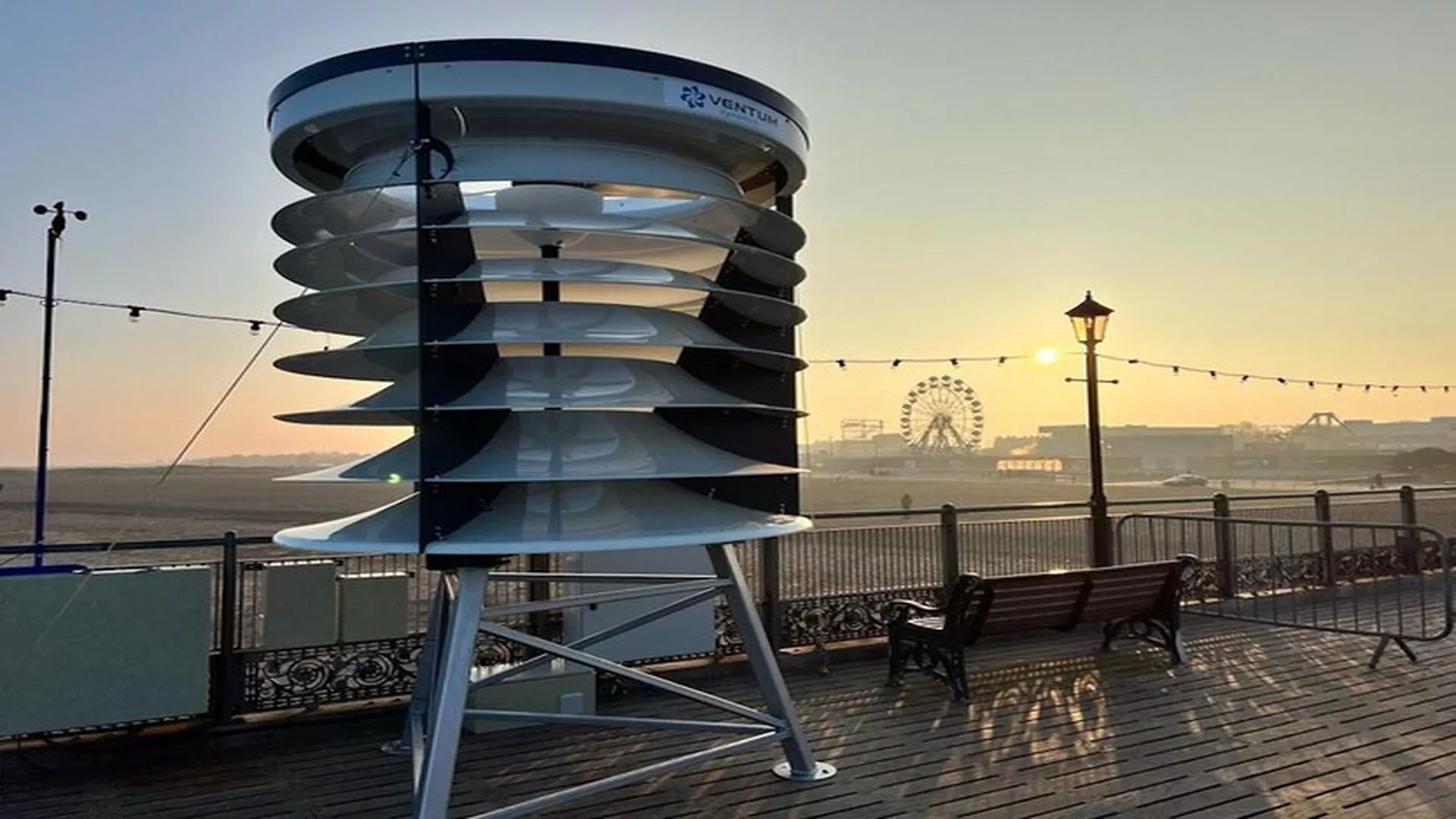 VX175: the compact wind turbine that operates autonomously