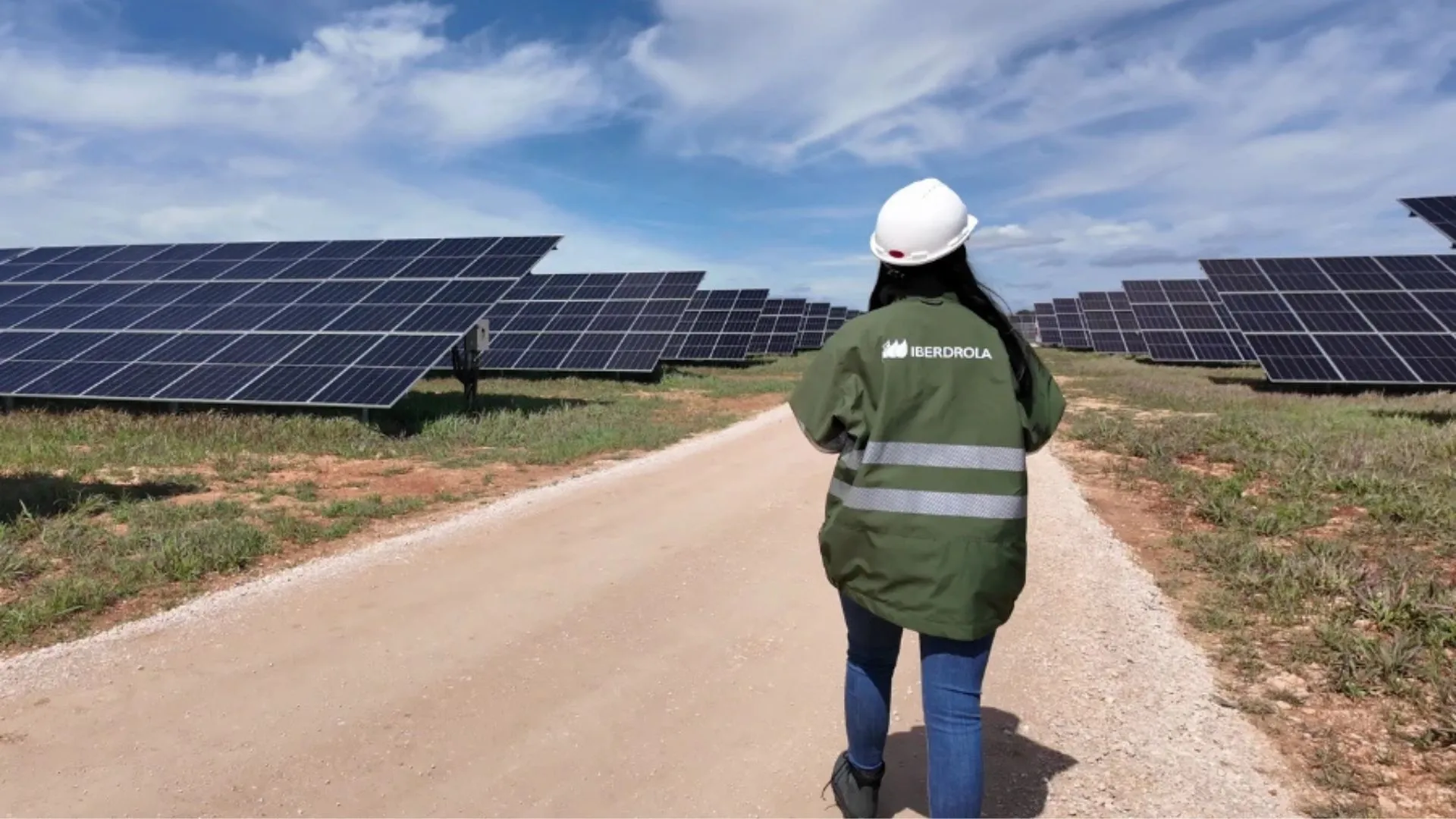 Nueva planta solar de Iberdrola energiza 155.000 hogares