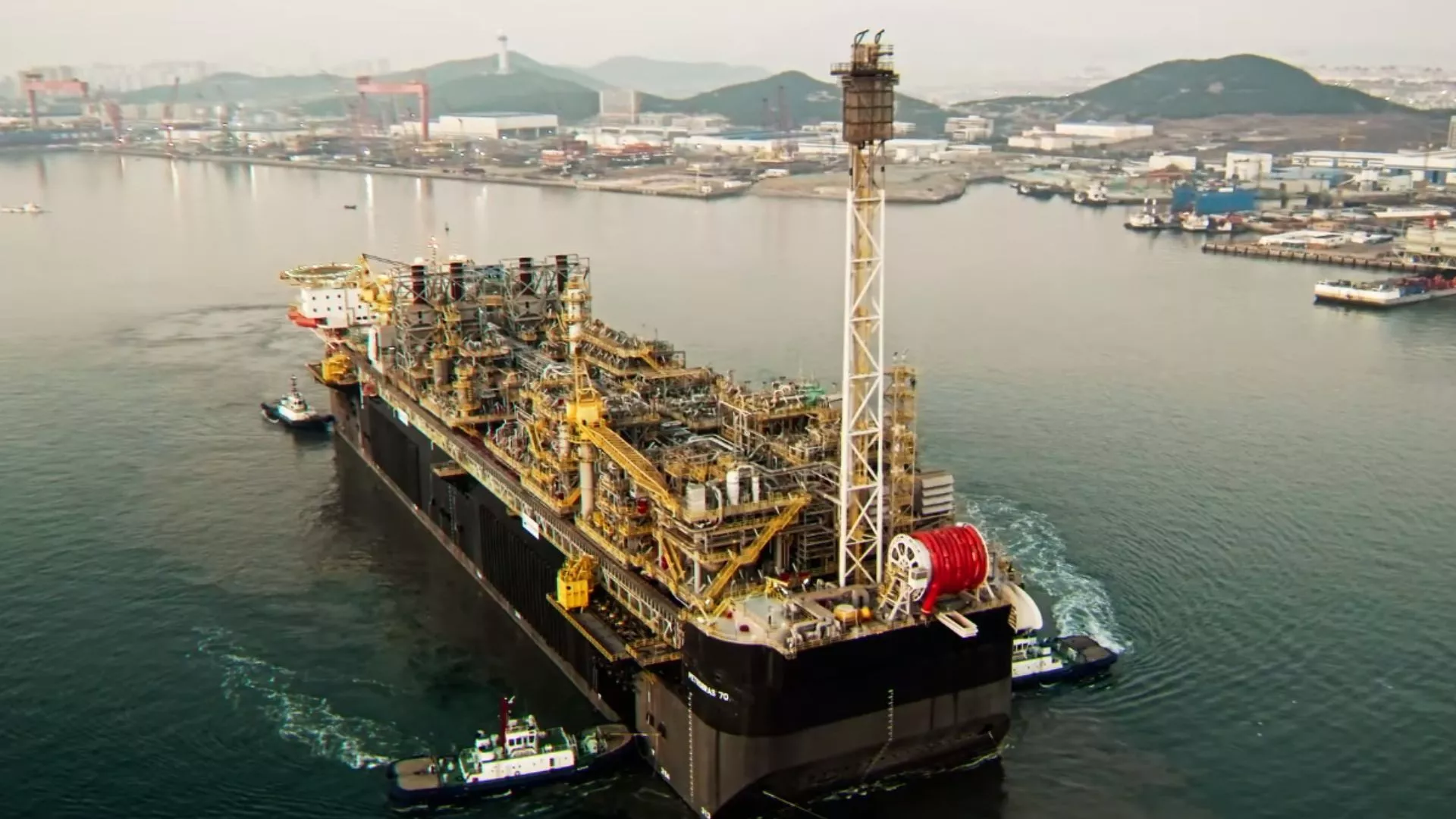 Petrobras starts pre-dismantling of FPSO in Acu