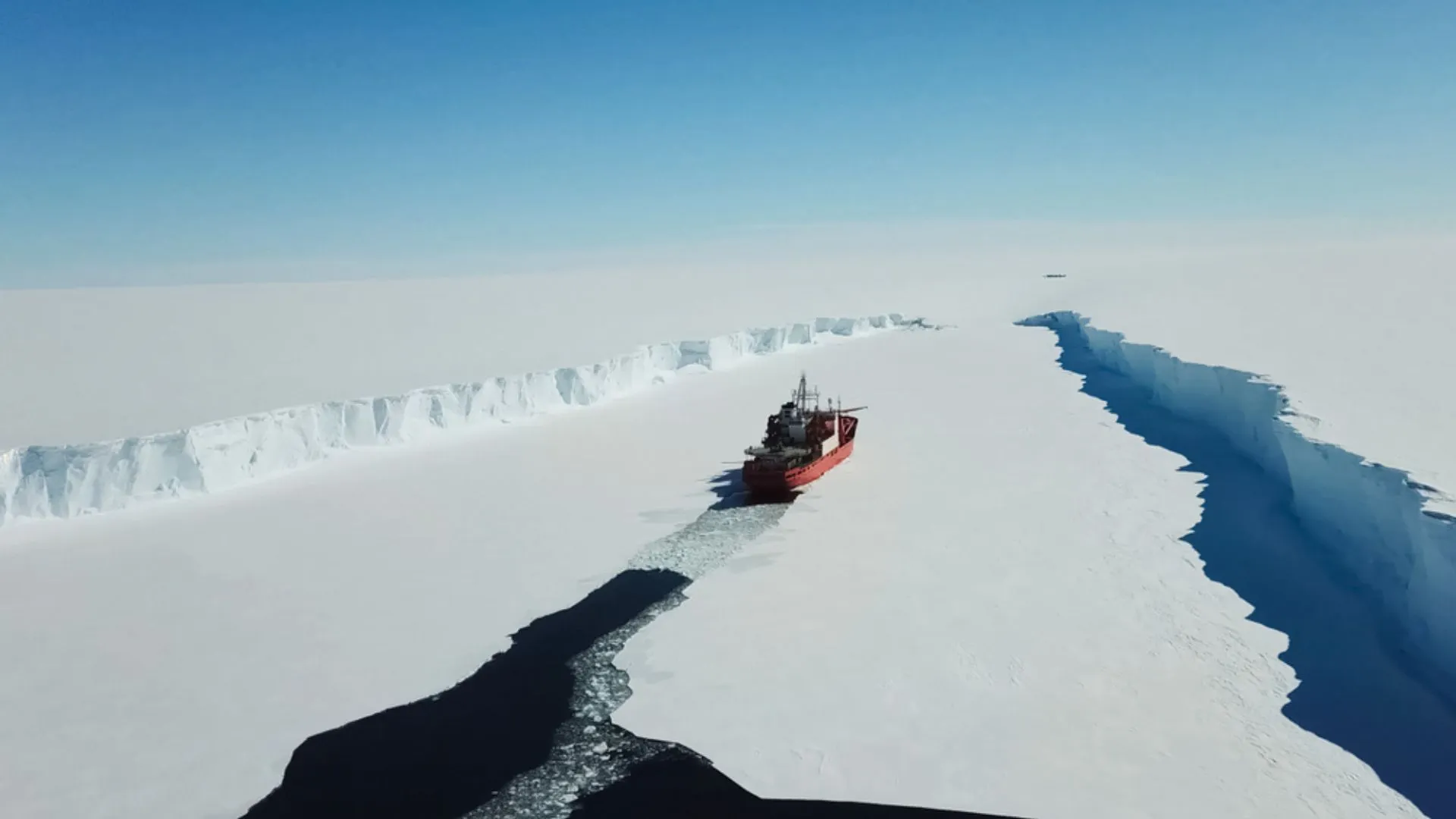 Finlandia apuesta por un rompehielos versátil y sostenible