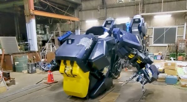Archax: el robot “transformer” que puedes comprar y manejar