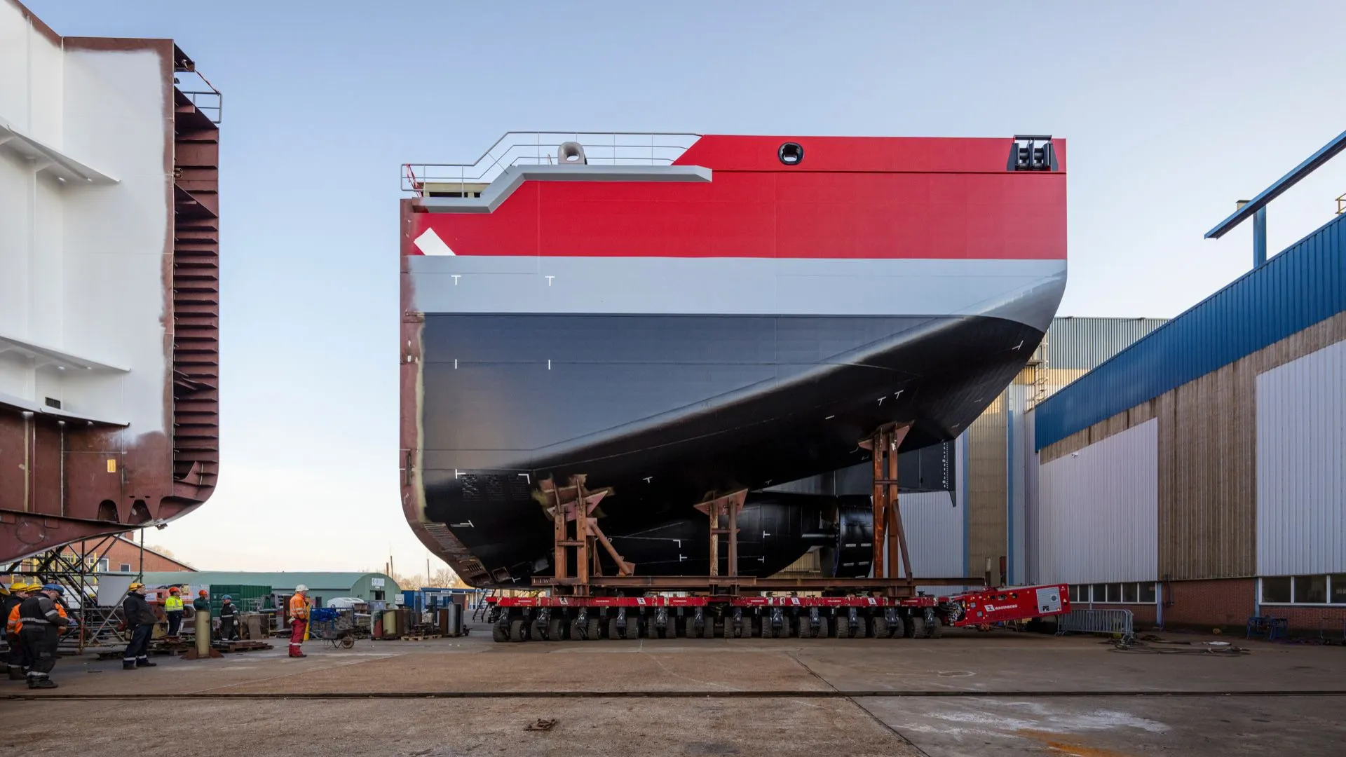 Transportan la popa del primer buque de CO2 offshore de Europa