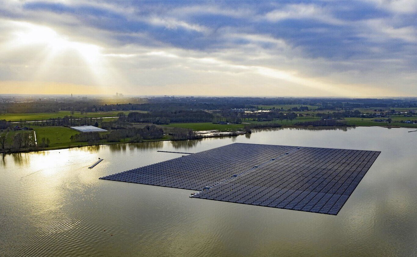 Portugal promotes floating solar energy by installing photovoltaic ...