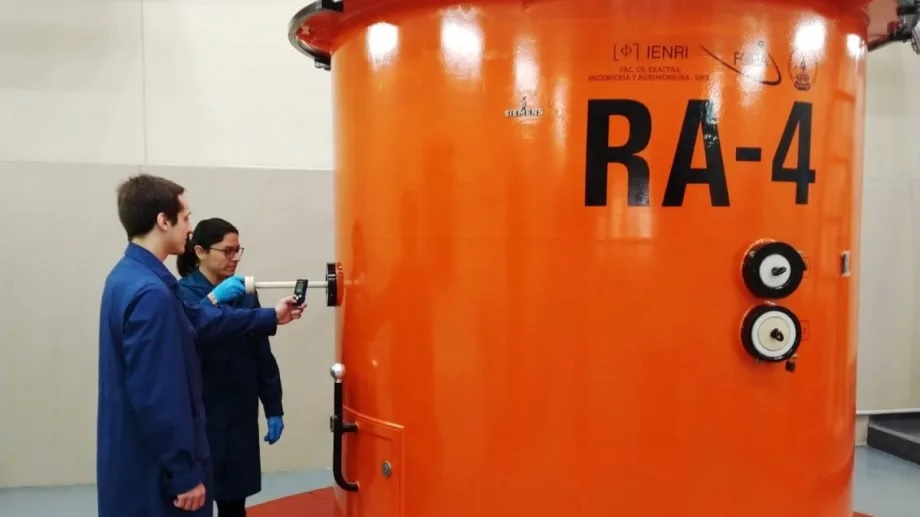 RA-4 research reactor celebrates half a century in...