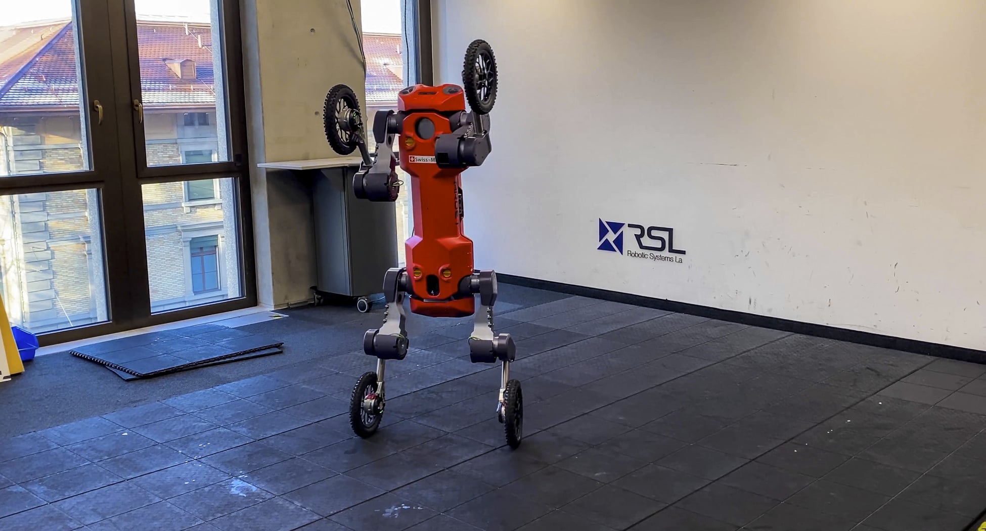 Swiss-Mile: the hybrid robot that can inspect and map